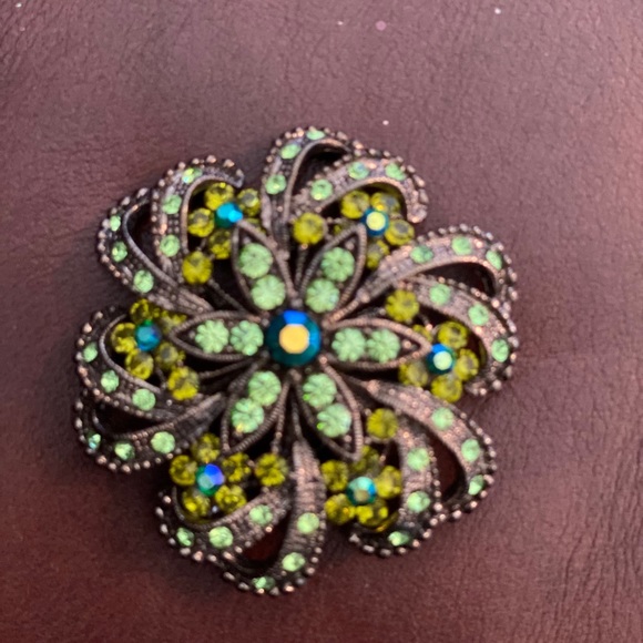 Jewelry | Broaches Set Of 2 Pins Green Jewel | Poshmark